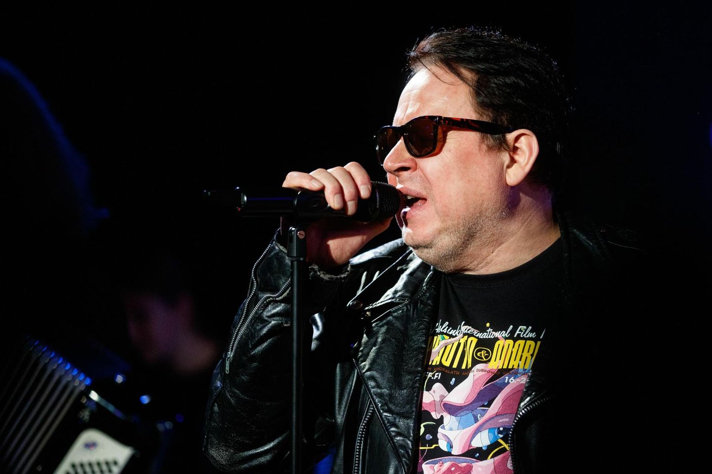 Vennaskond esitleb albumit