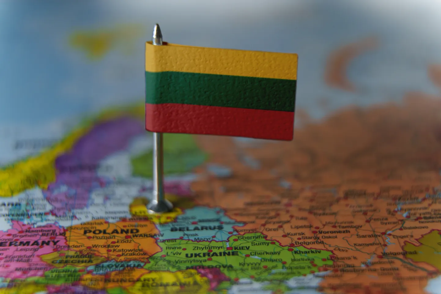 Aizturēts demisionējušā Lietuvas premjerministra brāļa sievas uzņēmuma ...