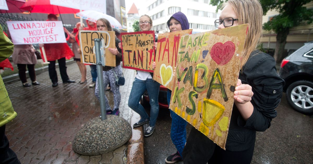Fotod ja video: noored avaldasid meelt noorsootöö keskuse sulgemise ... Fotod ja video: noored avaldasid meelt noorsootöö keskuse sulgemise ...