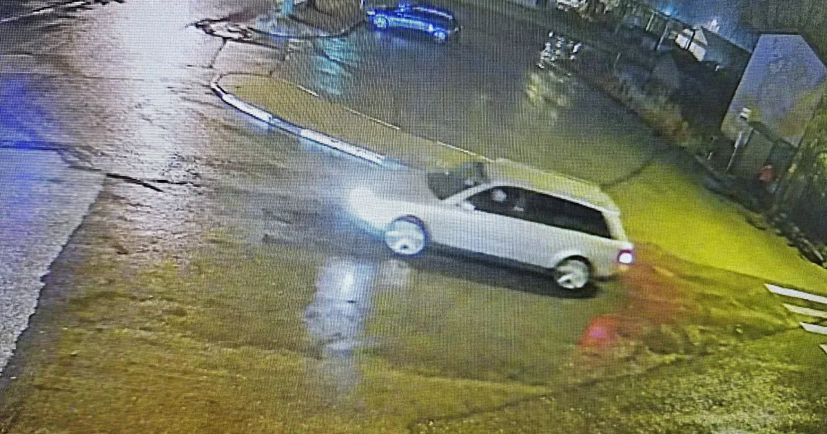 Politsei otsib Põlvas sõidukit juhtinud isikut