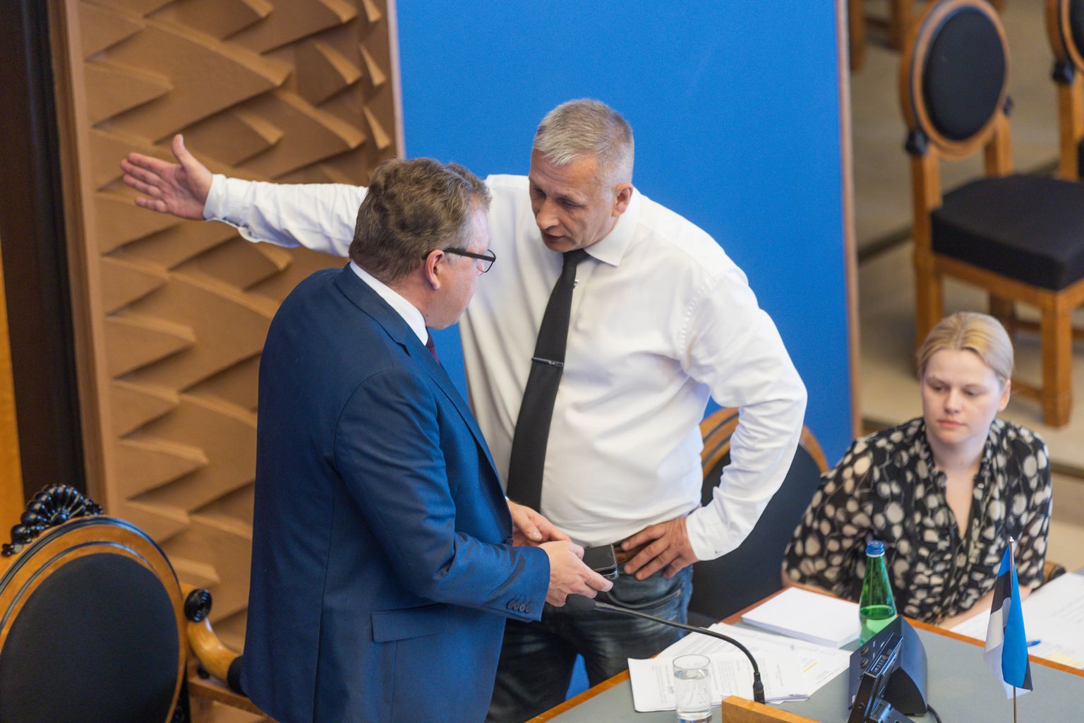 Riigikogu on riiuks valmis: koalitsioon mõtiskleb kodukorra muutmise üle