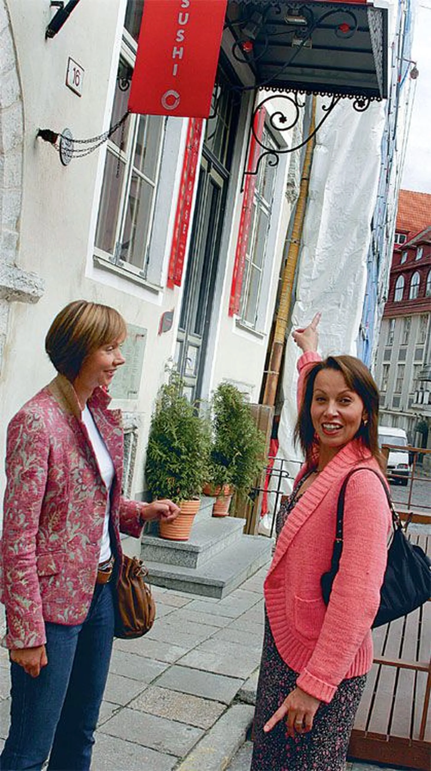 Sushihouse kostitas kliente ussidega veinis