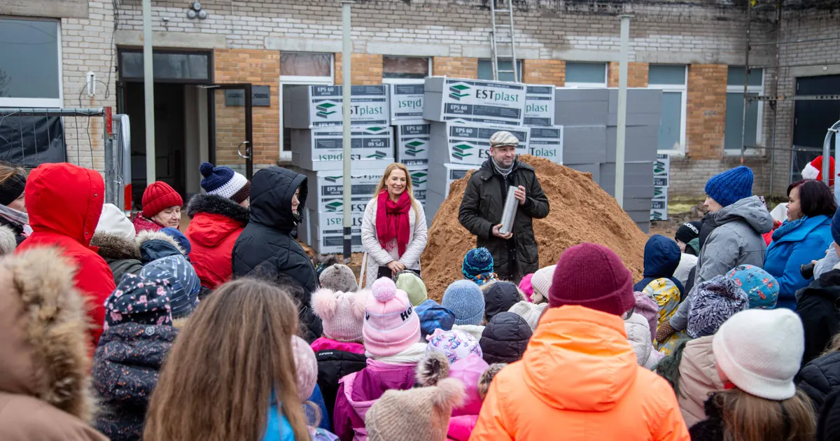 GALERII Lüllemäe kooli põrandast välja tulnud ajakapsel leidis taas tee ...