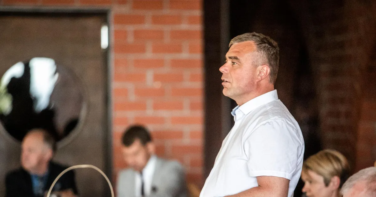Prokuratuur süüdistab Pärnu volikogu liiget linnapealt altkäemaksu ...