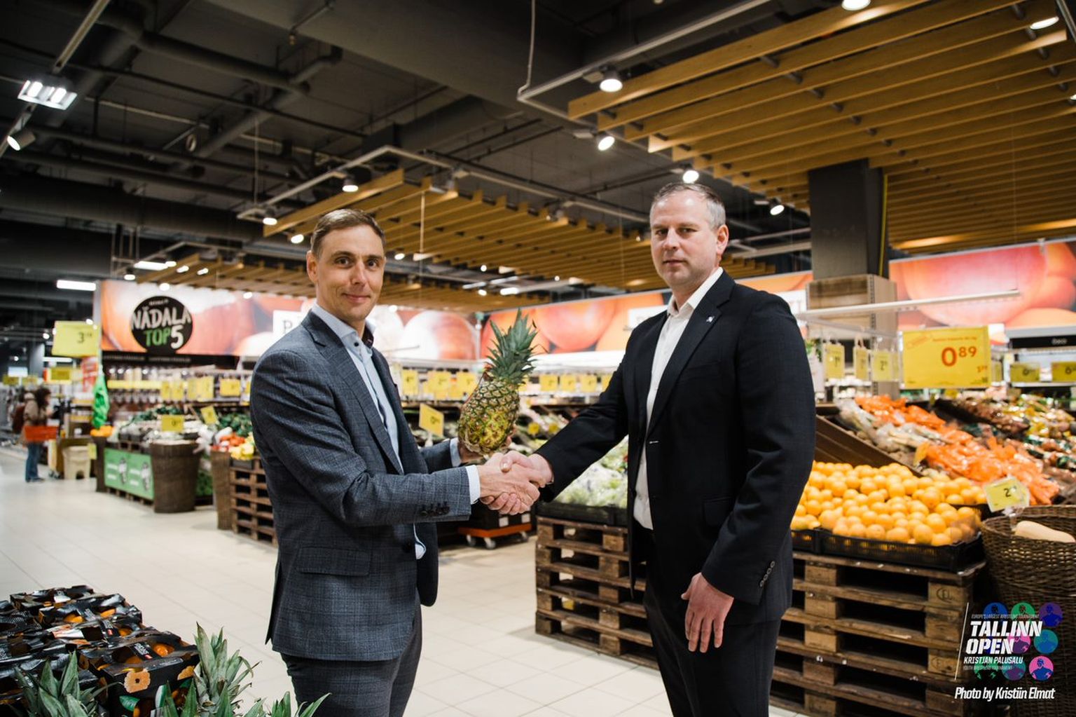 Mustamäe riigigümnaasium asub õpilasi toetama puu- ja juurviljadega