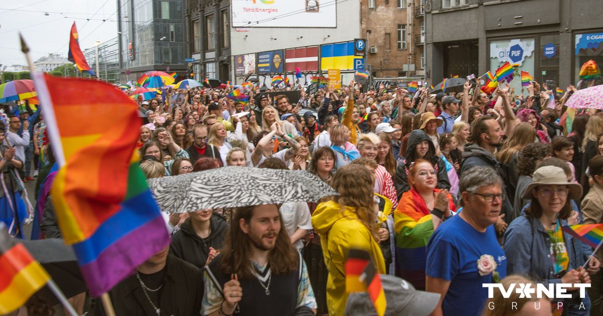 FOTO UN VIDEO Riga Pride gājienā par brīvību dodas tūkstošiem cilvēku