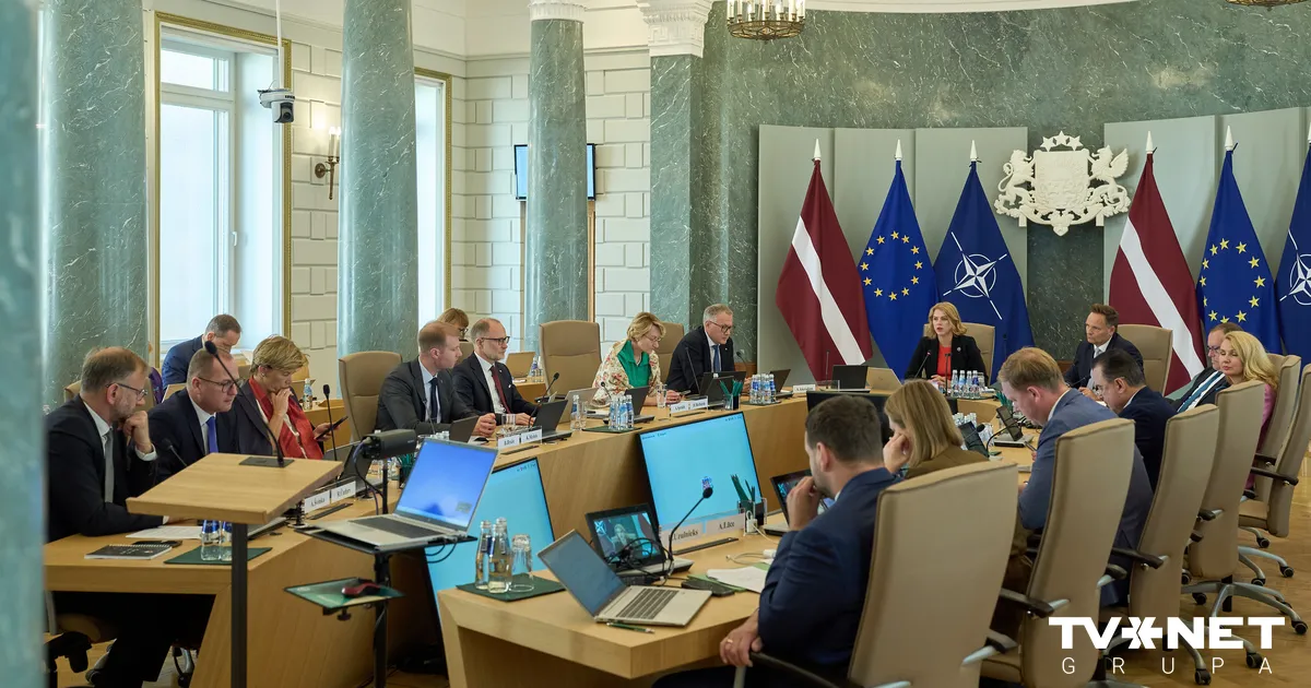 Uzlabojušies Siliņas valdības ministru reitingi