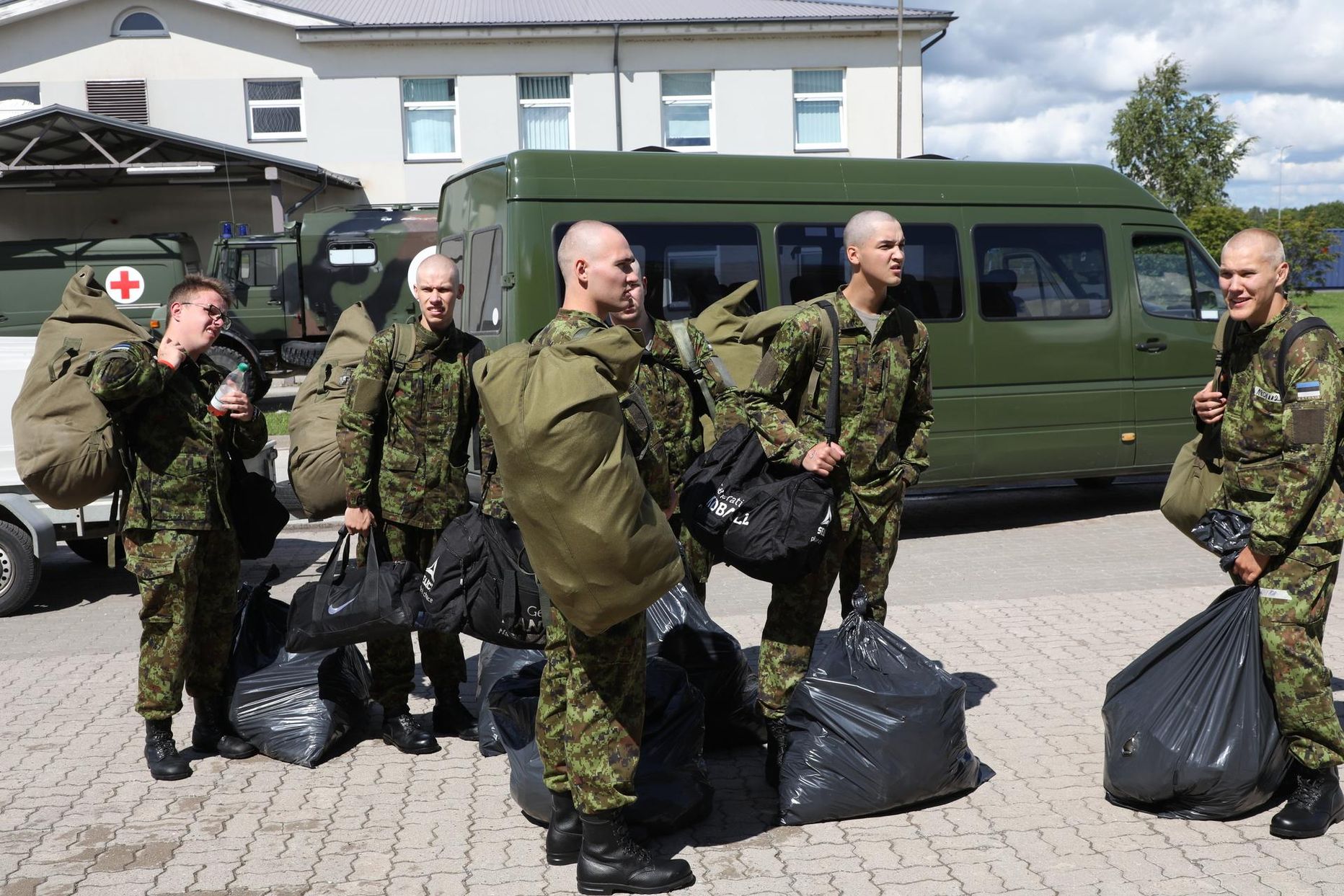 HEITI TALVIK Pikem ajateenistus on vajalik hind, mida Eesti peab maksma