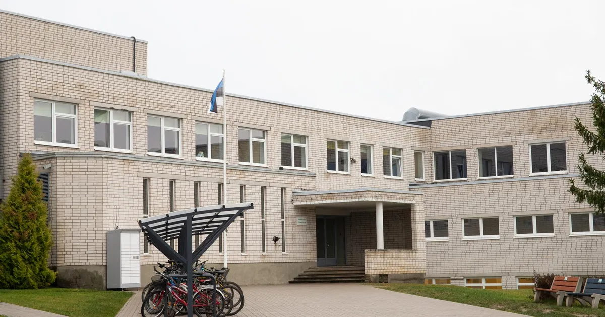 Vinni-Pajusti gümnaasiumis evakueeriti ruumist ühe klassi lapsed