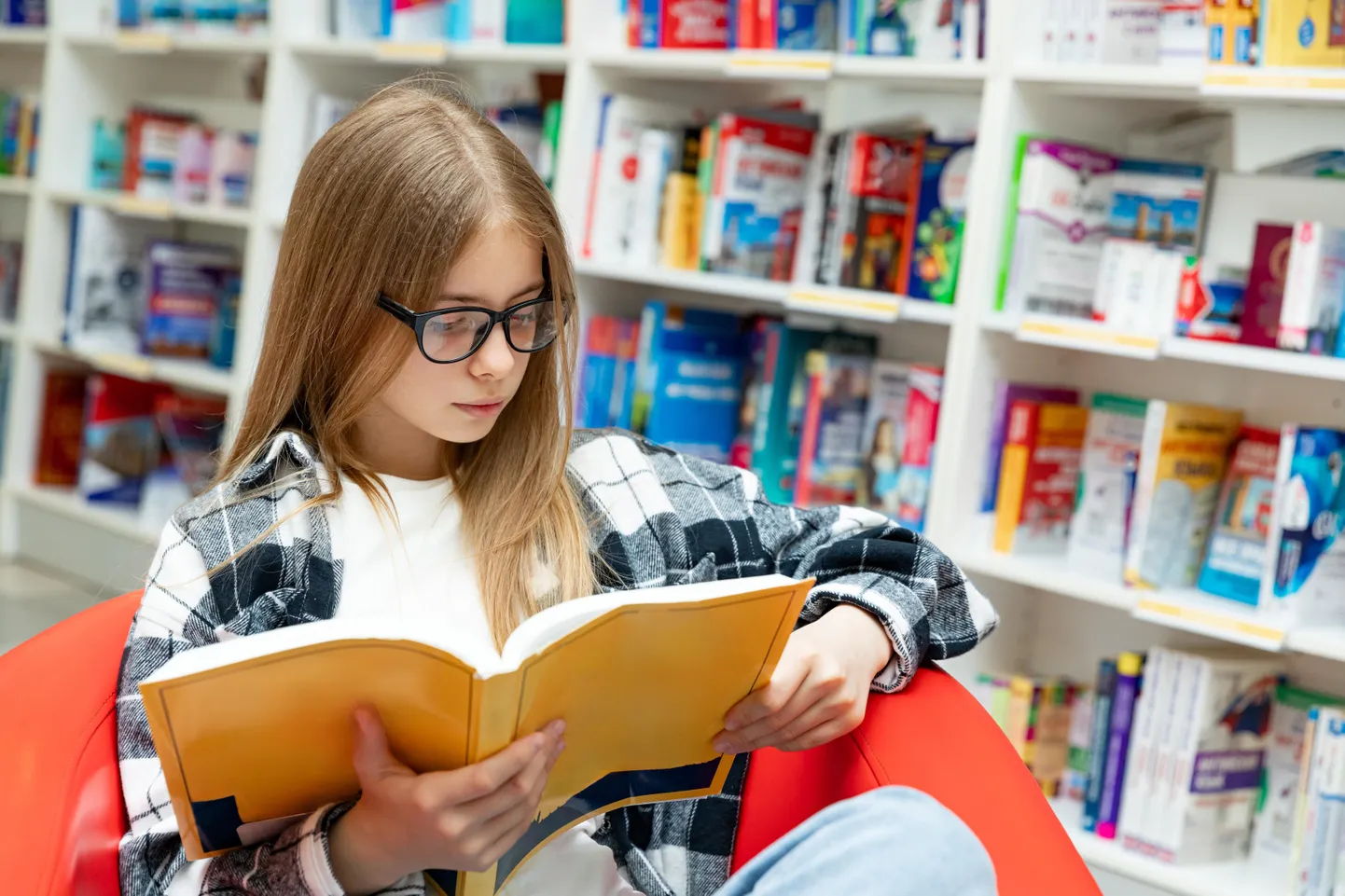 3 krapsakat lasteraamatut, millel on ka ilusad pildid