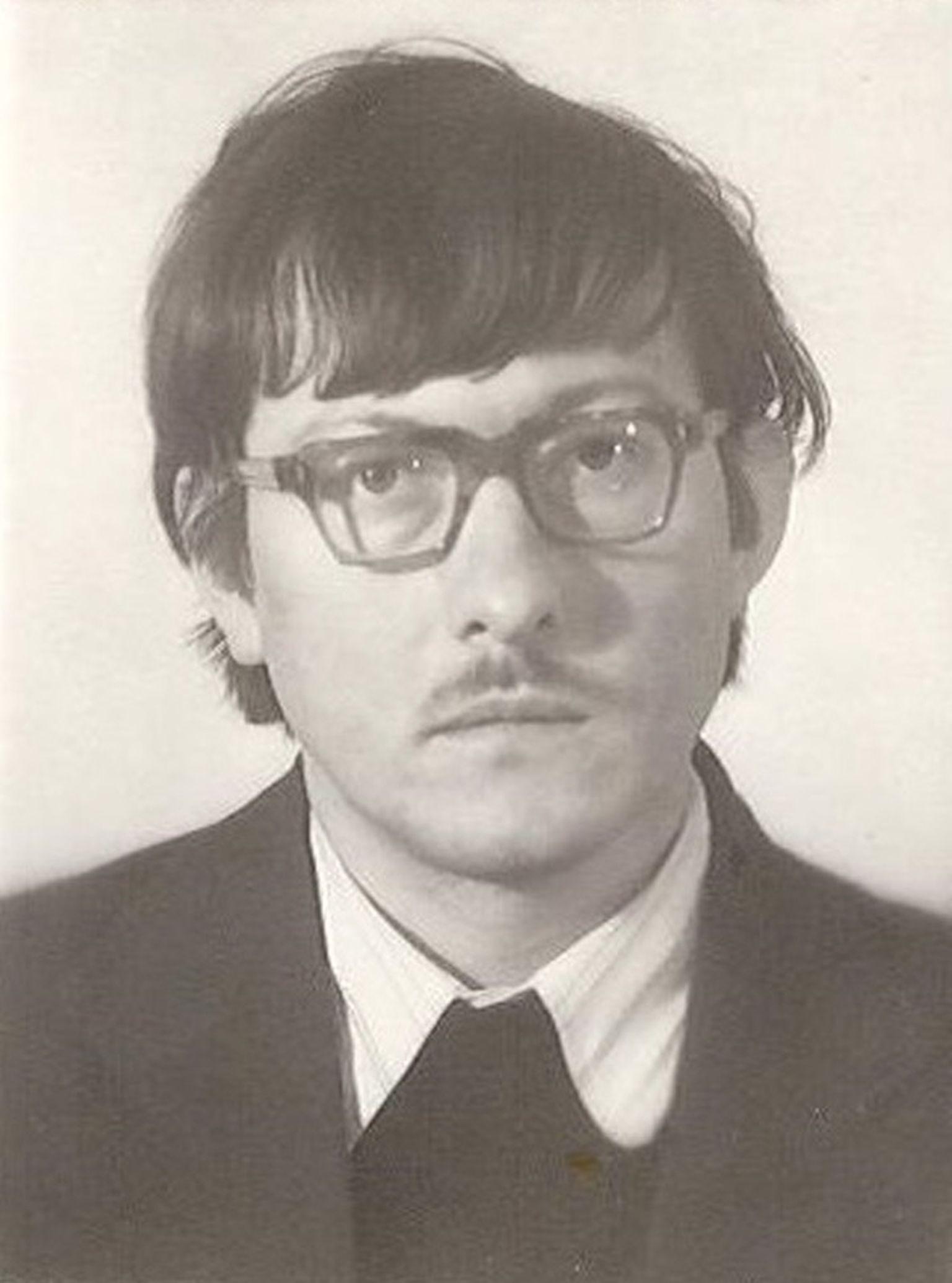 Mūžībā aizgājis rakstnieks Andris Puriņš