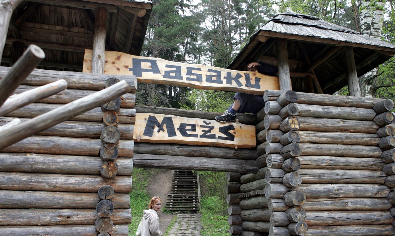 Tērvetes dabas parks izgaismots viesiem un pieejams bezmaksas ...