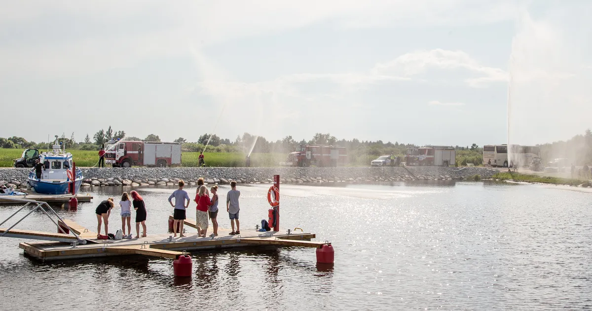 Vasknarva sadam ootab paate ja veesportlasi