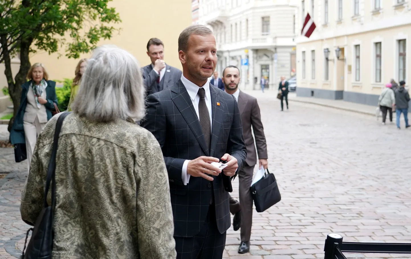 Valsts valodas centrs par Rosļikova izteikumiem sāks administratīvā ...