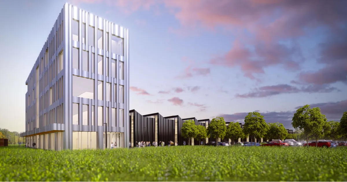 Torm Metalli suure tootmishoone ehitus toppab