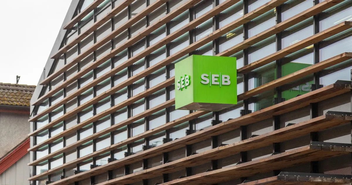 Сюрприз от SEB: клиенту увеличили плату за обслуживание в 23 раза