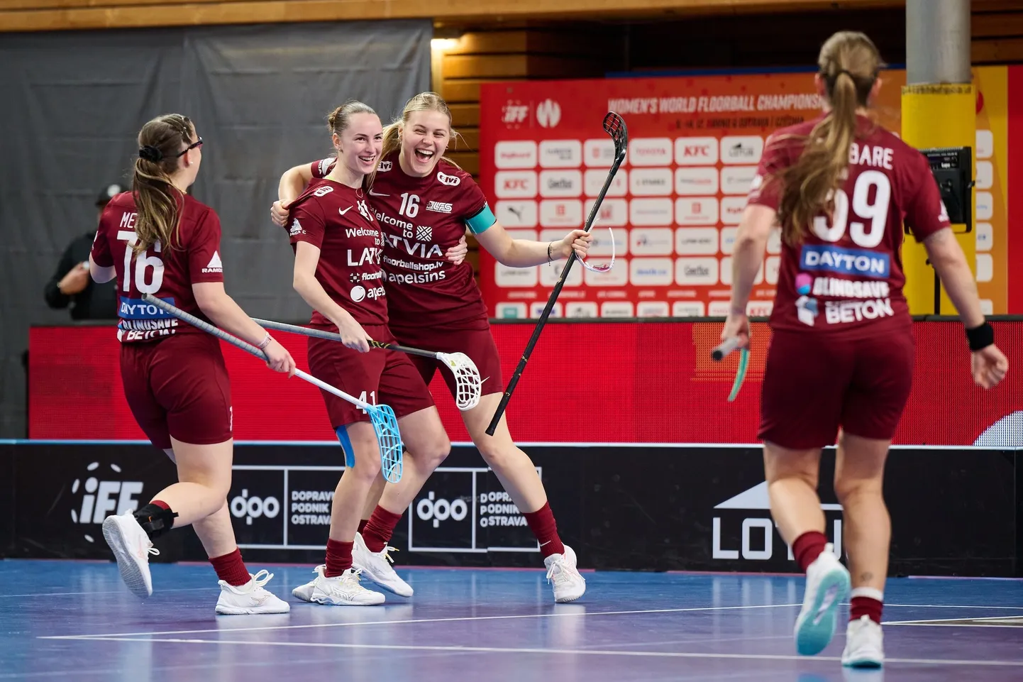 Latvijas florbolistes pasaules čempionātā izcīna piekto vietu