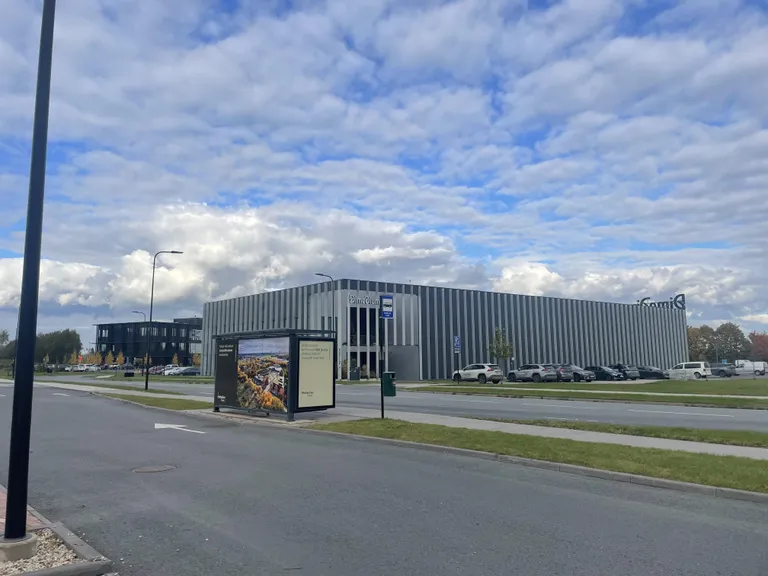 FOTOD Tartu linnaliinibussist leiti eaka mehe surnukeha