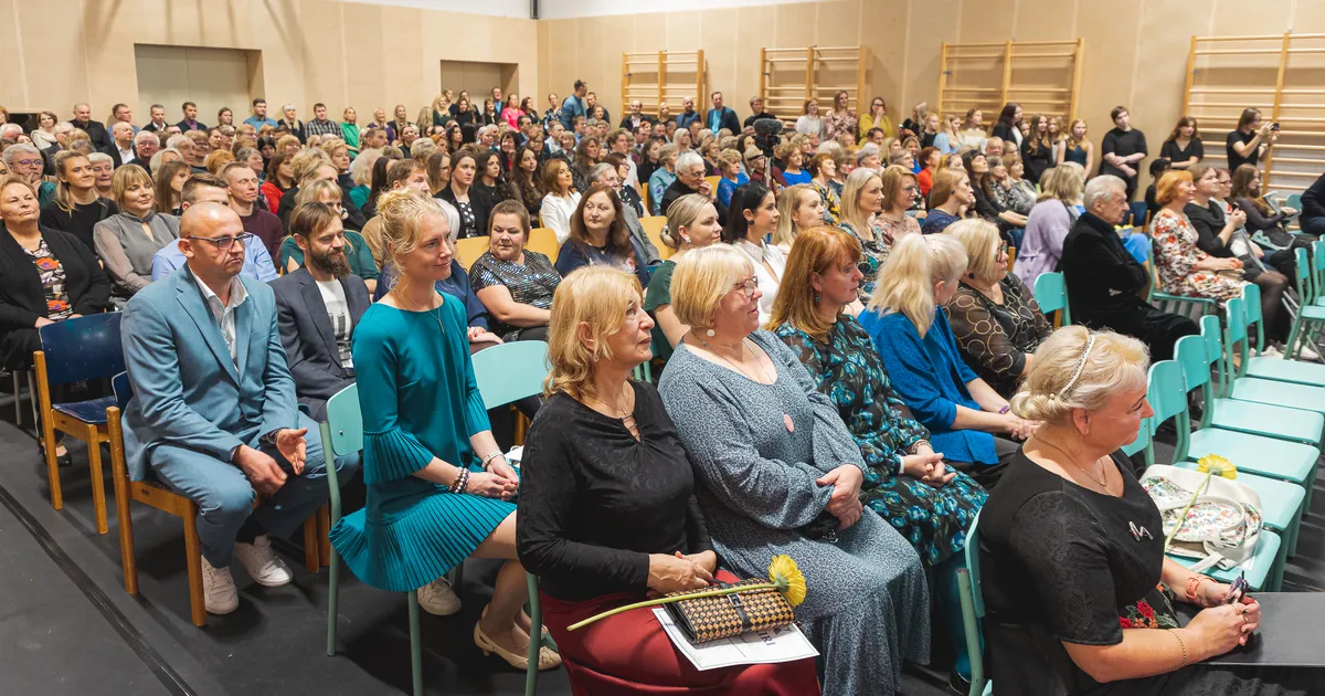 GALERII Eile tähistati Valjala kooli 50. ja Lööne kooli 100. aastapäeva