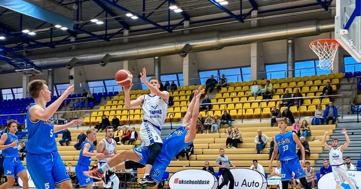 Saage vedas Karud suure võiduni, Tarvas sai favoriidilt valusa laksu