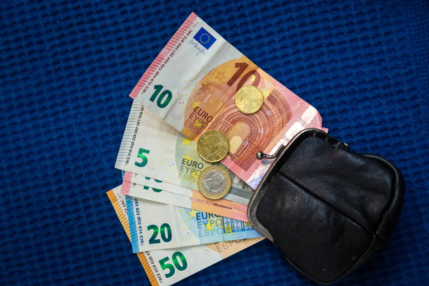 KOLMANDIK SULAS Eestis on sularaha ikka popp. Mõnes Euroopa riigist ...