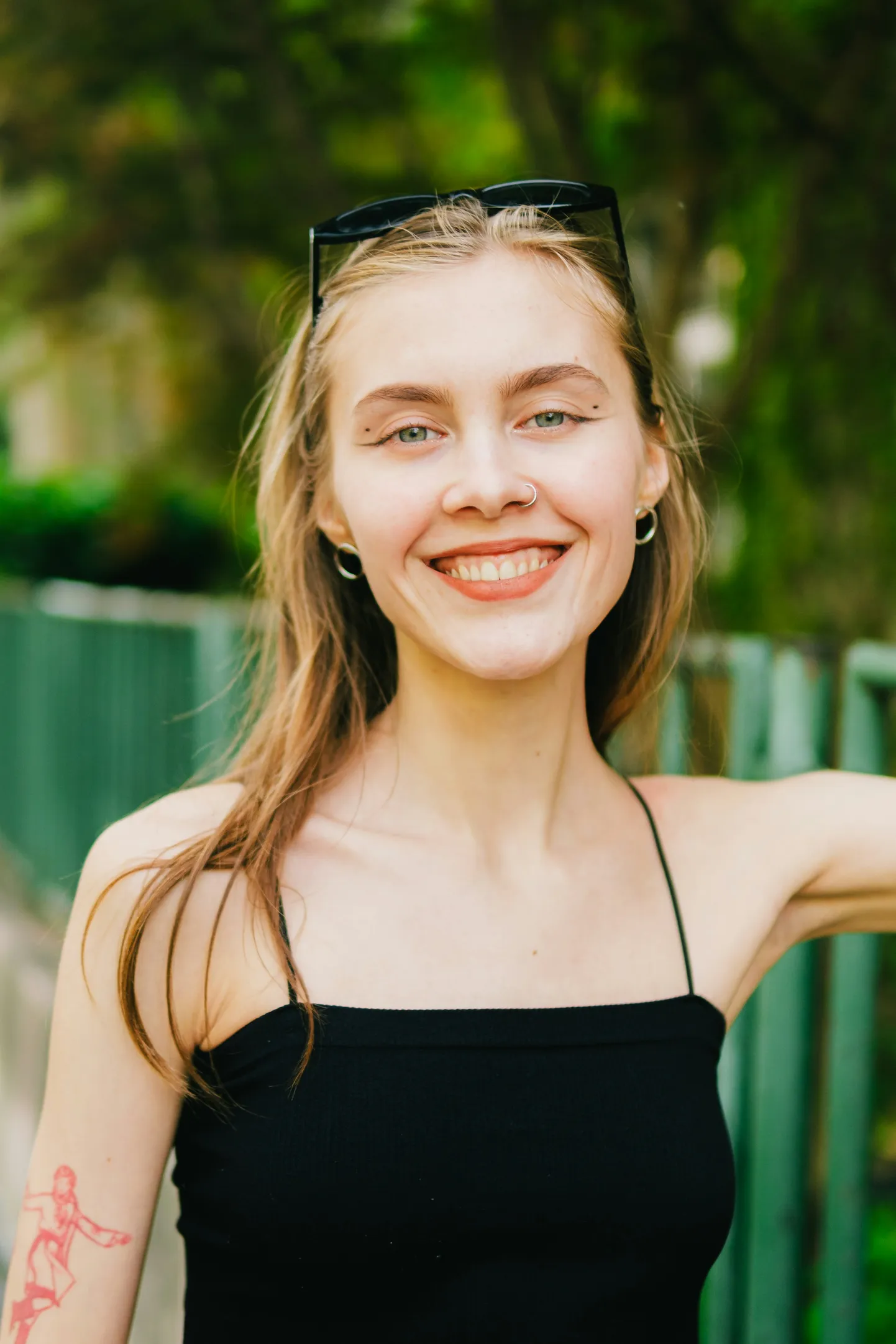 Aga kuidas ikkagi aru saada, kas naeratus, mida näete, on võlts või mitte?