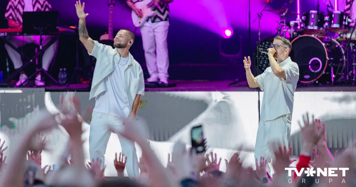 FOTO "Musiqq" ar vērienīgu koncertu nosvin 15. jubileju