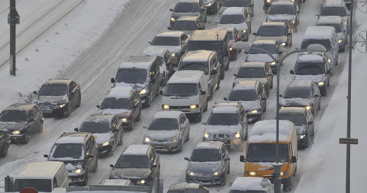 Automaksu uus eelnõu tõstab vanemate autode registreerimistasu