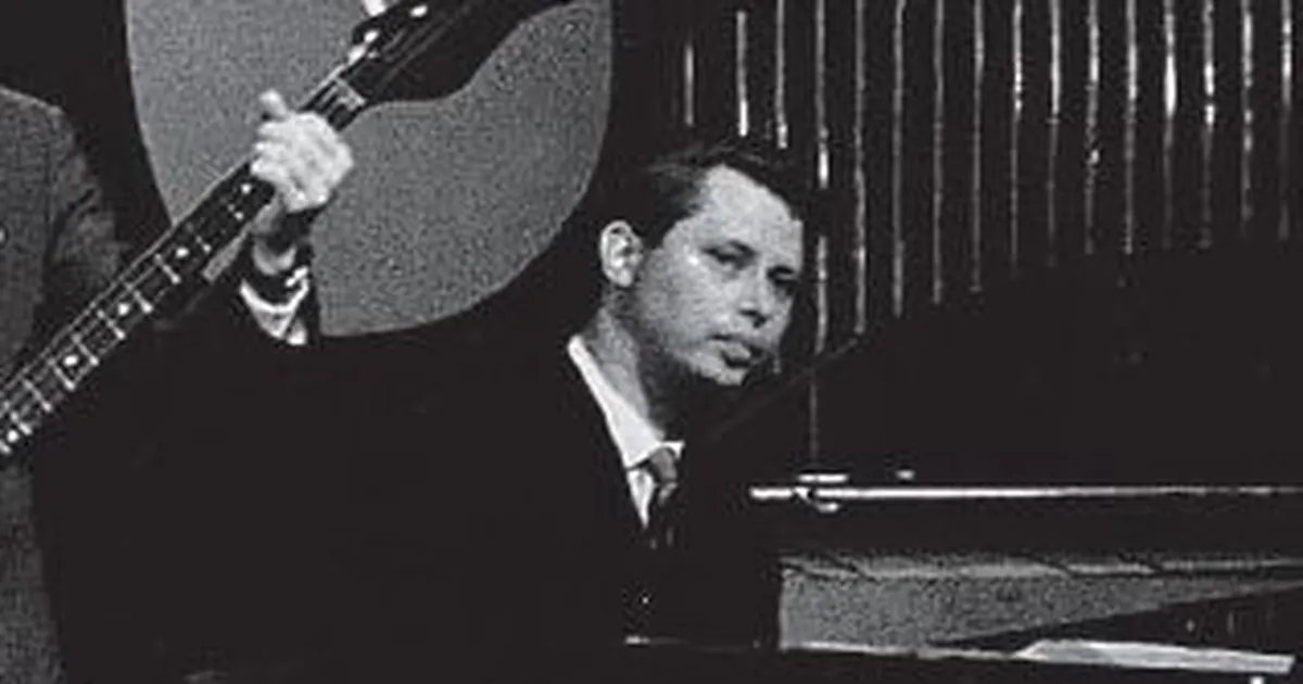 Suri muusik ja helilooja Kustas Kikerpuu