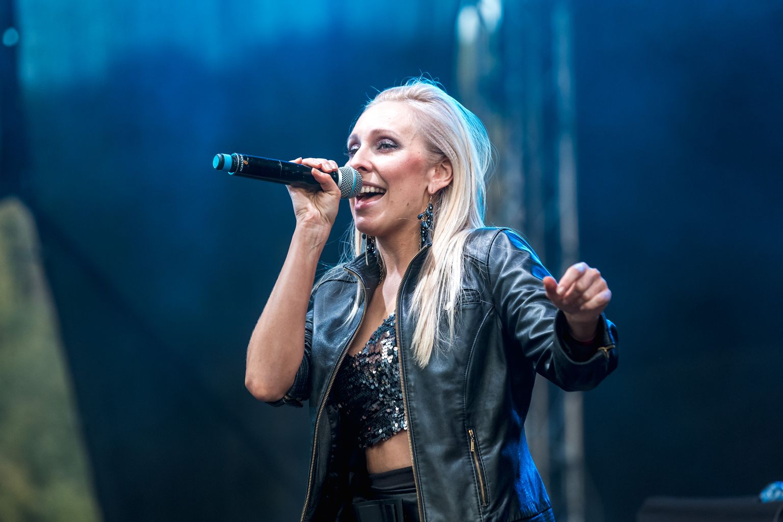 Pane kõrv peale! 90ndate diskotäht Mari-Liis Rahumets üllatab uutlaadi ...