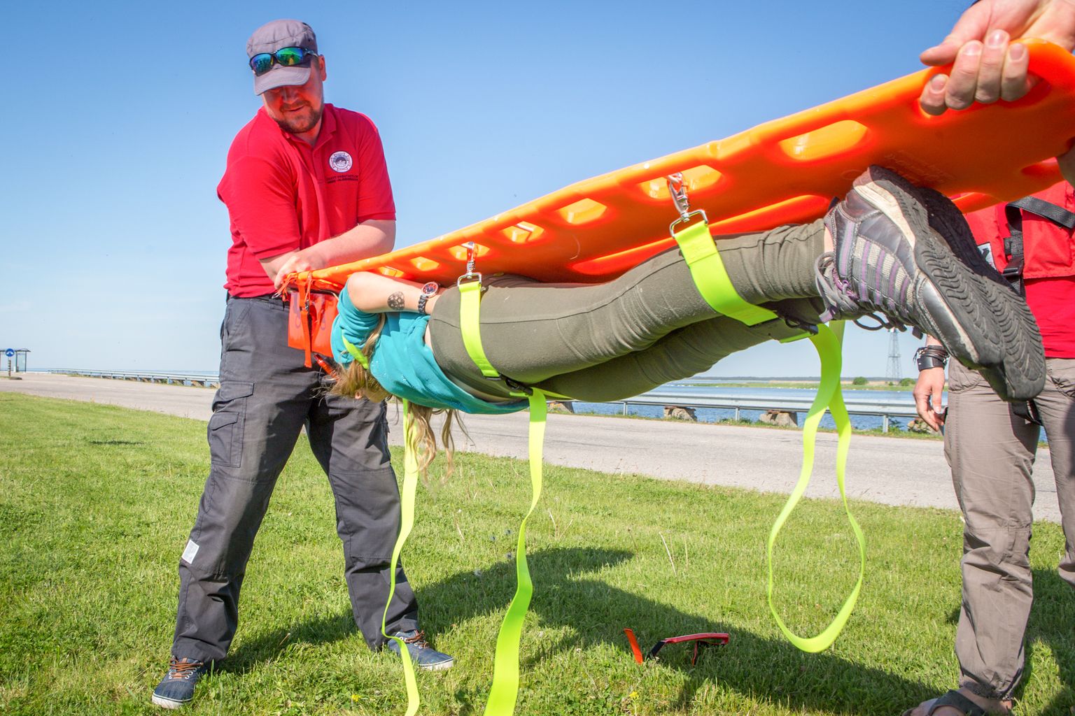 Vabatahtlik päästja tõi inimese surmasuust välja