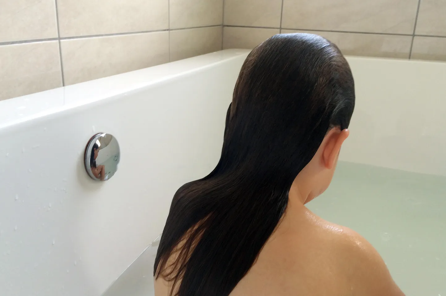 «Isa ei käskinud mul seda saladuses hoida, aga polnud tarviski. Ma ...