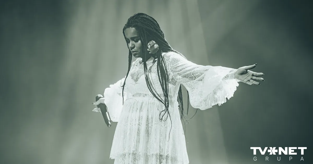 FOTO, VIDEO Aminata koncertā prezentē albumu “Liela meitene” un staro ...
