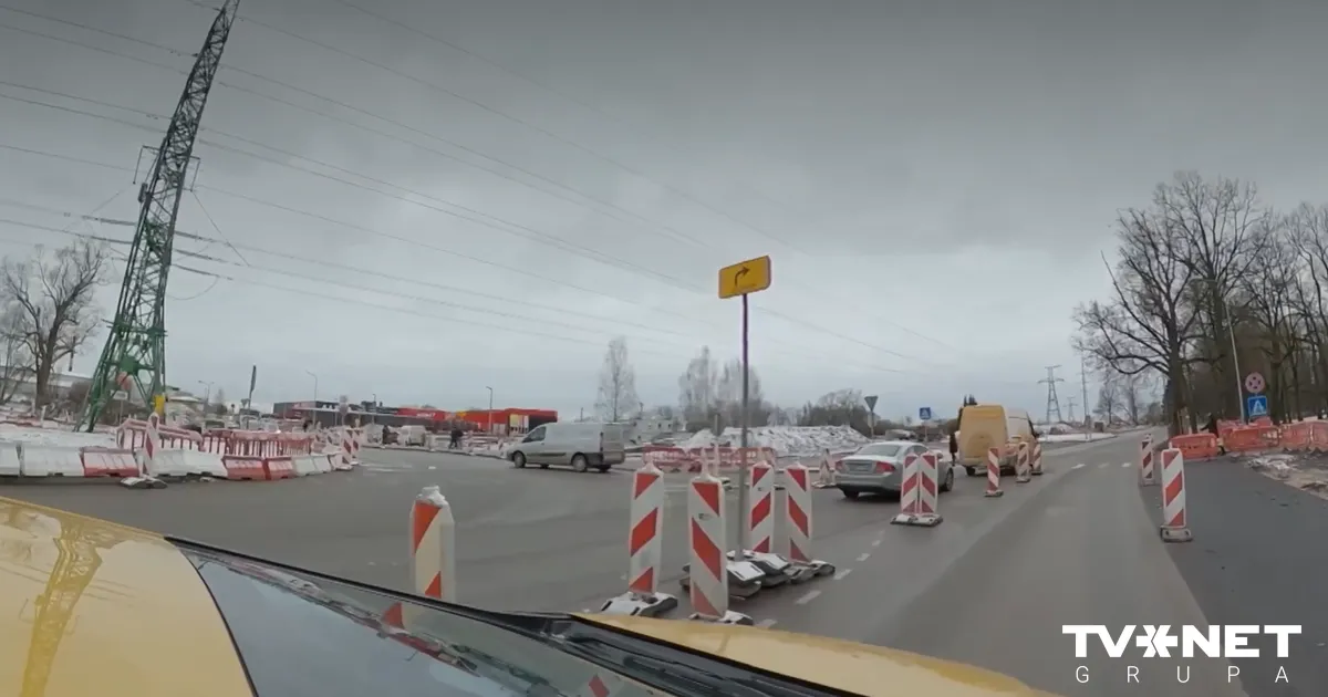 NOSKATIES "Luksofors karājas vadā, līnijas baltas un dzeltenas..." Kā ...