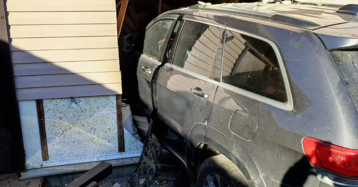 PILDID Mustvee vallas sõitis auto sauna