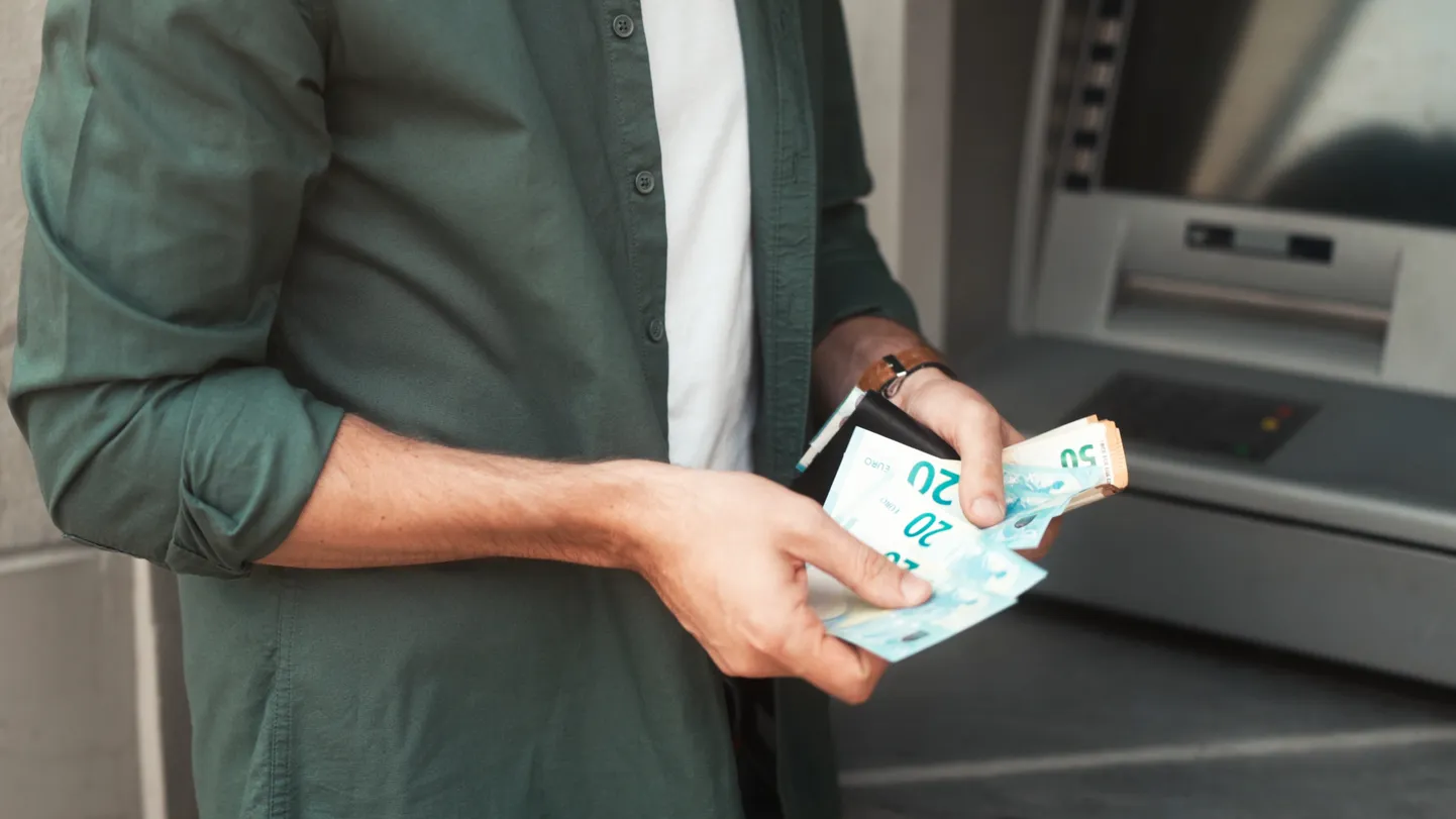 FM: Izmaiņas skaidras naudas regulējumā neskars godprātīgos nodokļu ...