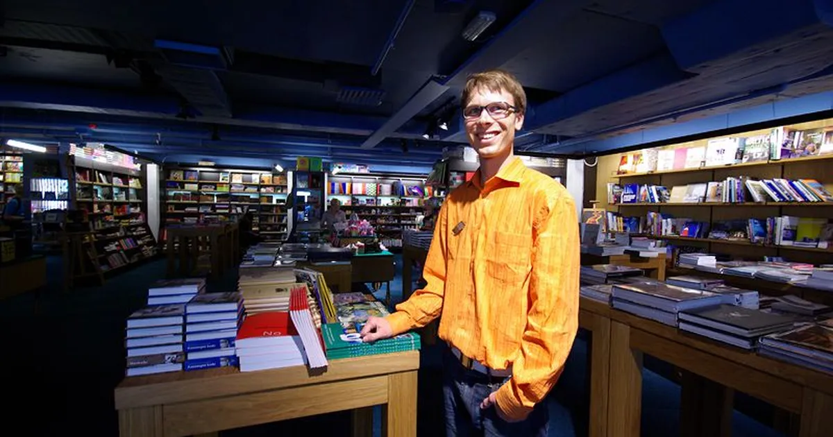 Britney Spears kohtub Bachiga