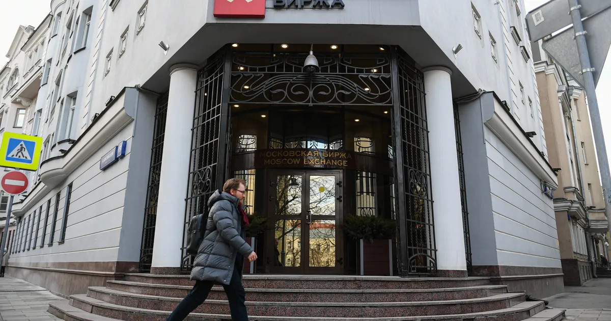 Moskva börs lõpetab dollarites ja eurodes kauplemise