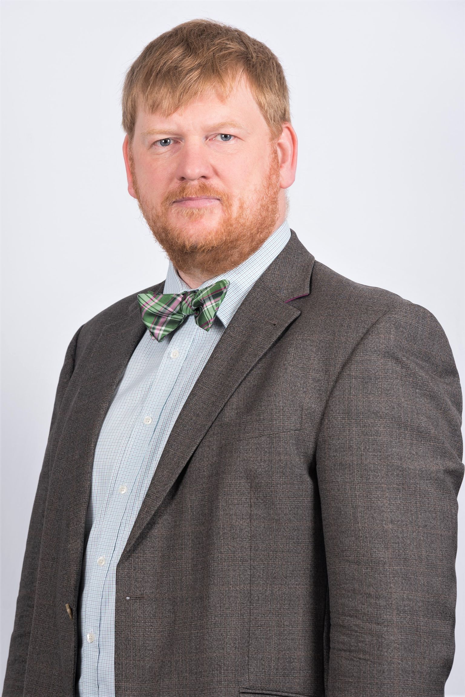 Valitsus nimetas riigi peaprokuröriks Andres Parmase - Eesti ...