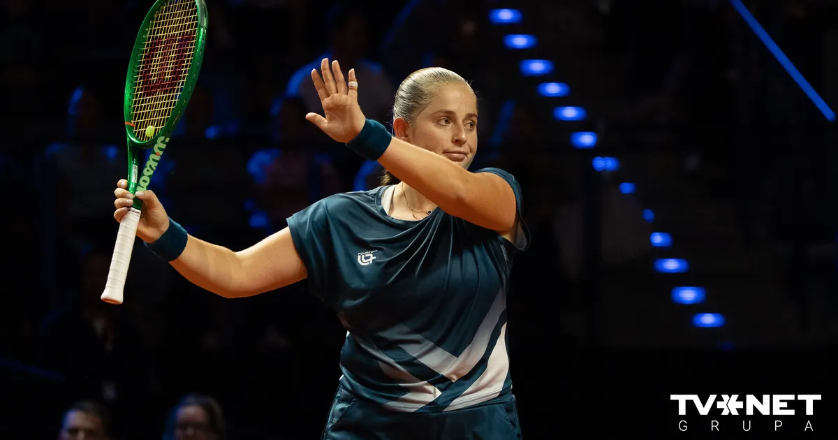 Ostapenko Štutgartes "WTA 500" turnīrā piekāpjas dubultspēļu finālā