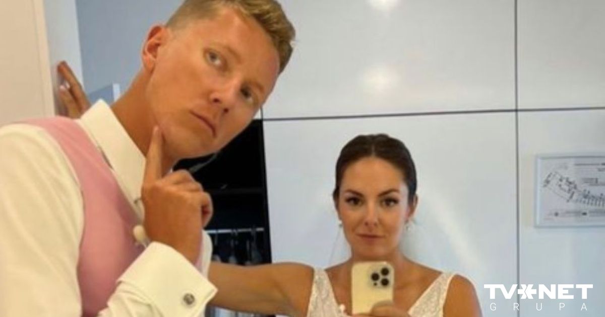 Anastasija Samoilova tikusi pie diviem saderināšanās gredzeniem