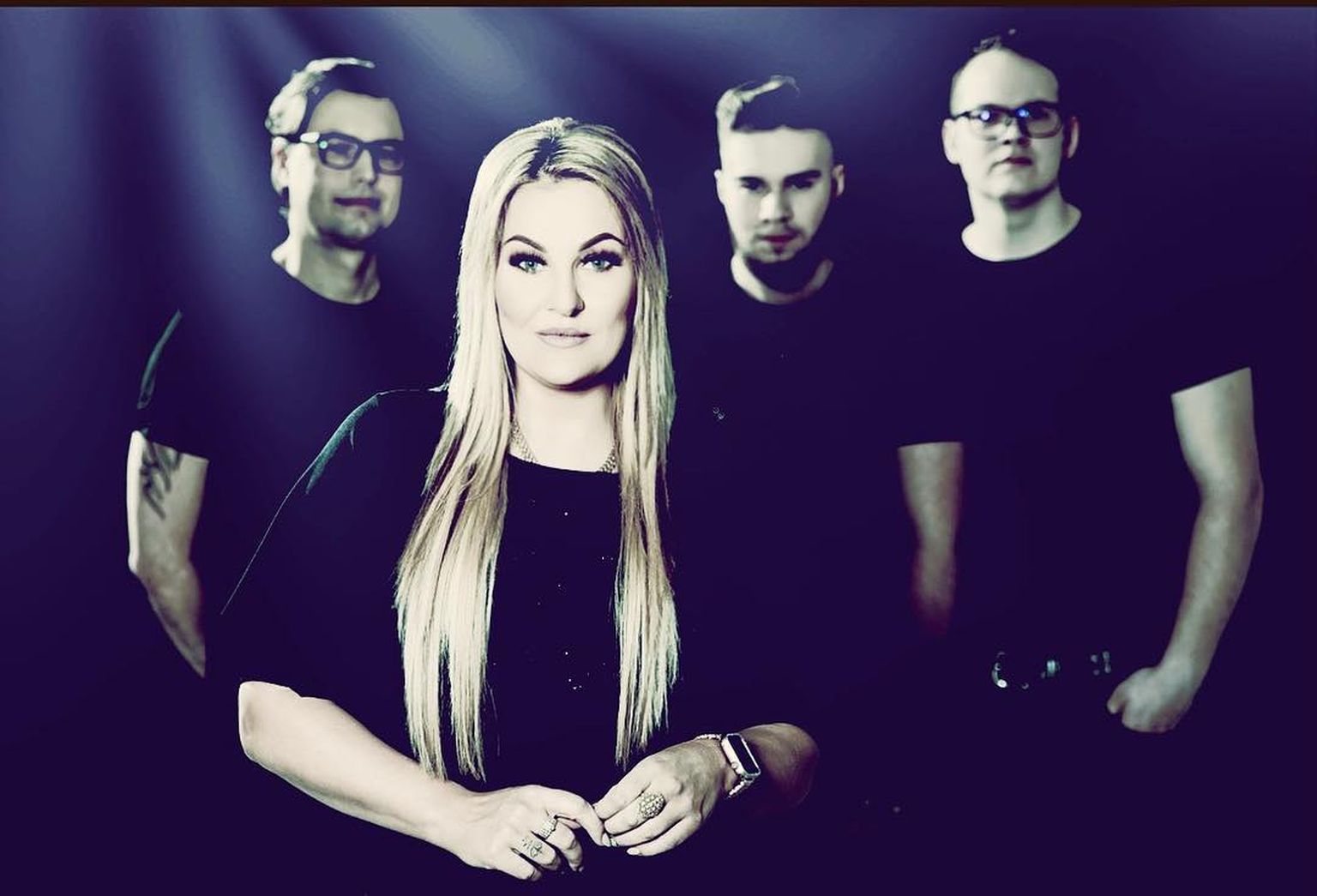 Hüvasti, Patune Pool! Sünne Valtri tutvustas uut ansamblit, mis näeb ...