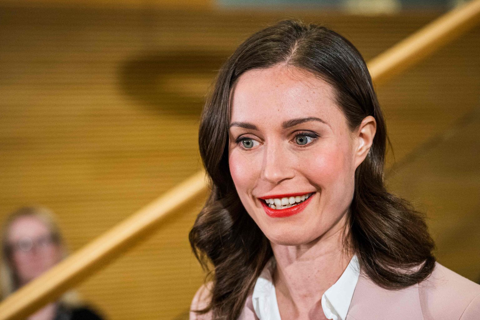 PAPARATSOFOTO Sanna Marin nautis uue kallima seltsis suvist kontserdimelu