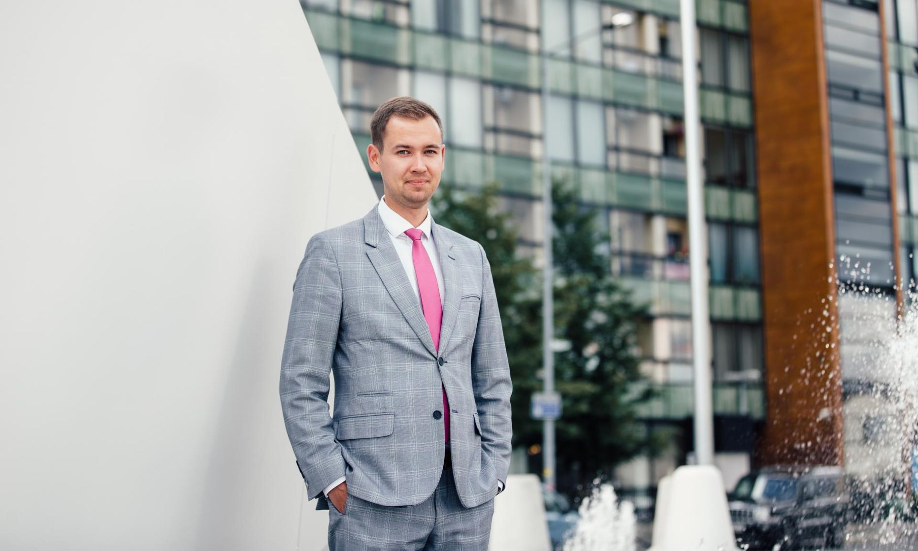 Hiljuti sünnipäeva tähistanud Robert Sarv hakkab raamatut kirjutama ...