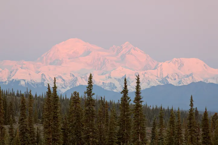 Bojāgājušie Latvijas alpīnisti nocelti no Denali kalna