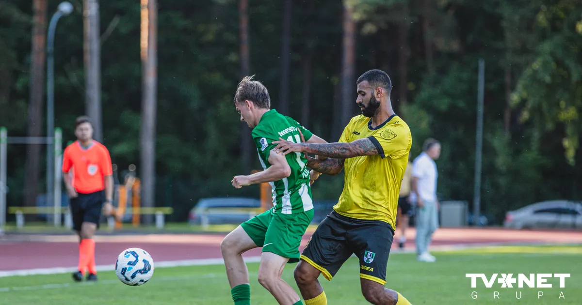 "Tukums" gūst vārtus no laukuma centra pret tiešo konkurenti "Metta"