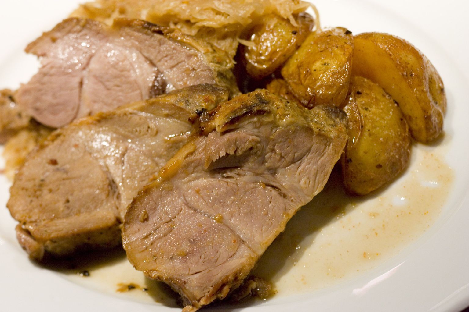 Kuidas valmistada jõuluks mahlast ja maitsvat seapraadi