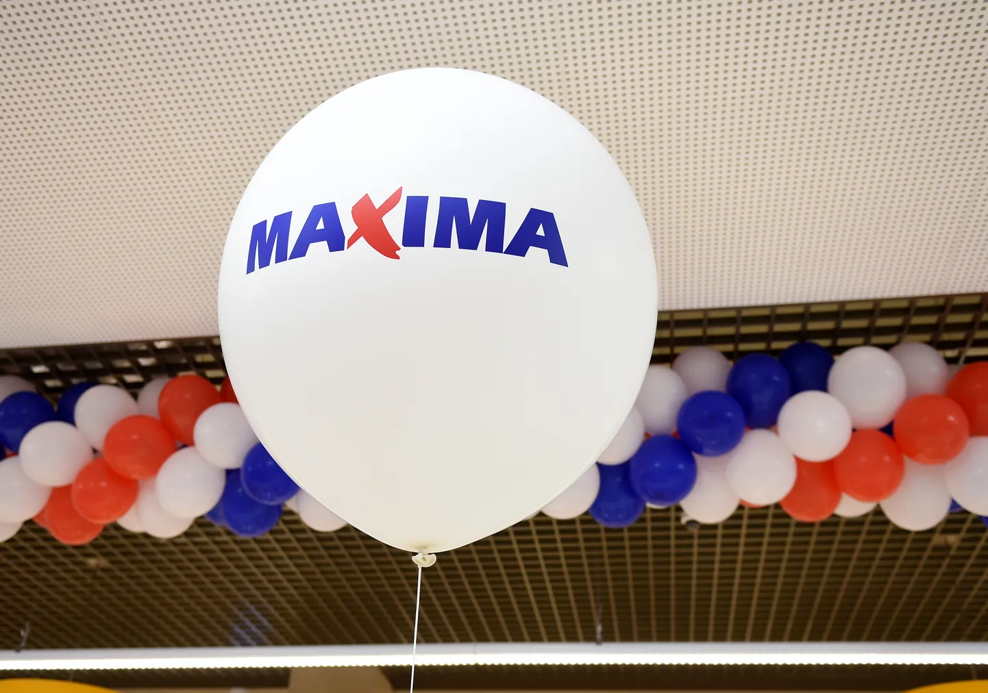 Ūdens noplūdes dēļ Torņakalnā slēgts "Maxima X" veikals