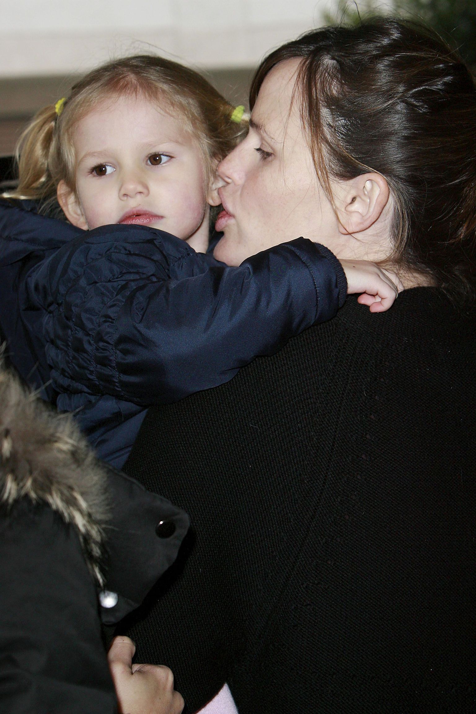 Galerii: Jennifer Garner läks lapsele kooli järele