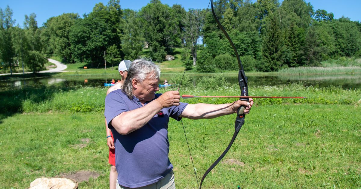 Mulgimaa peremäng ehk Viltune kirik, kilesaun, vibulaskmine, loomade ...